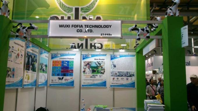 UHF RFID Long Range Farm Animal RFID Cattle Ear Tag Electronic ...