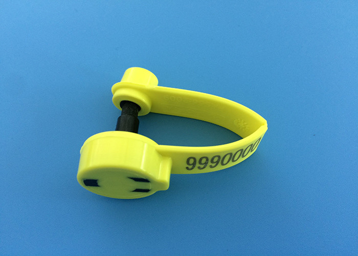 RFID Wrap Around Sheep Ear Tags , TPU Sheep Identification Tags ISO Listed